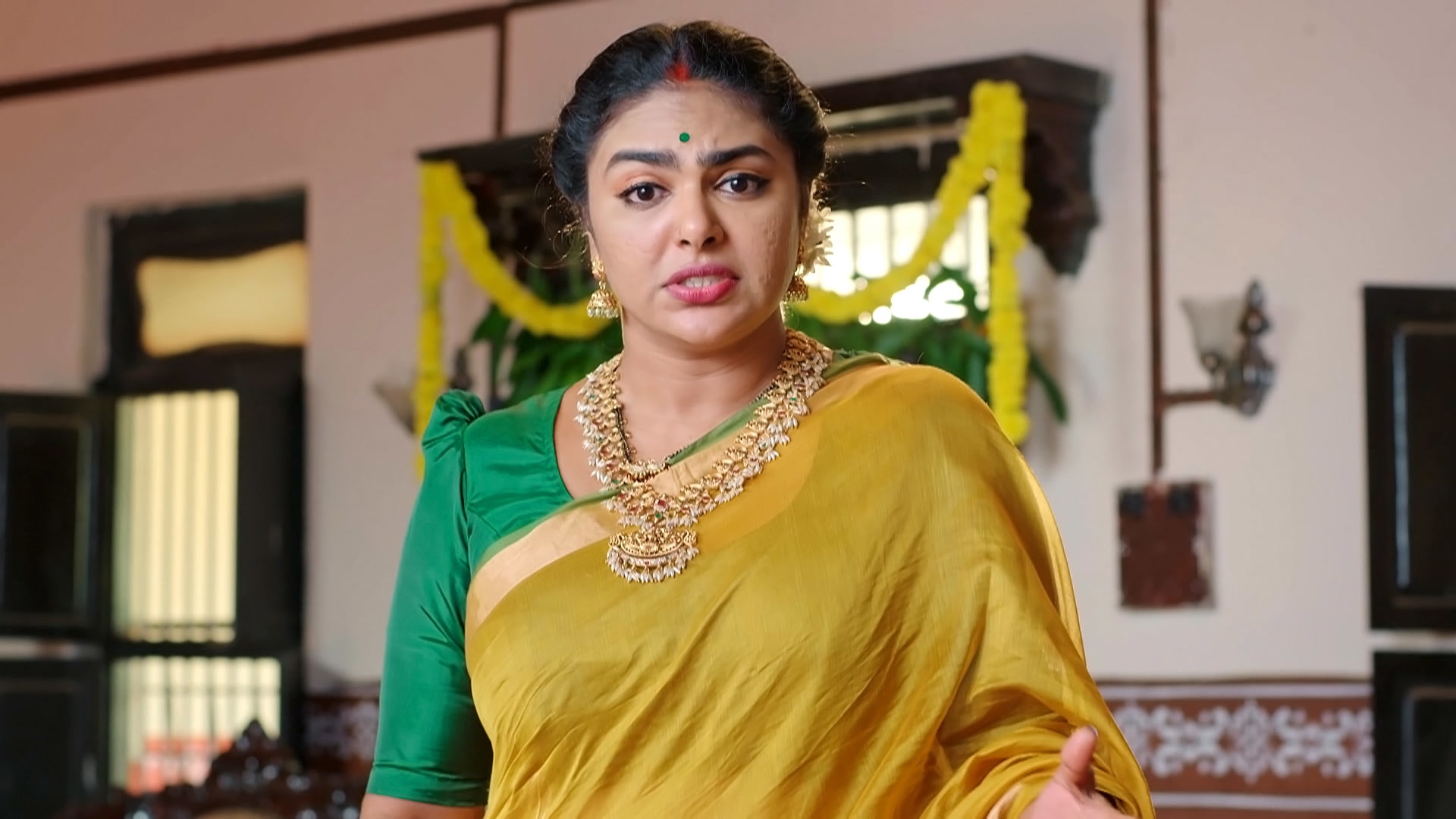 Watch Bhanumathi S1 Episode 22 on JioHotstar