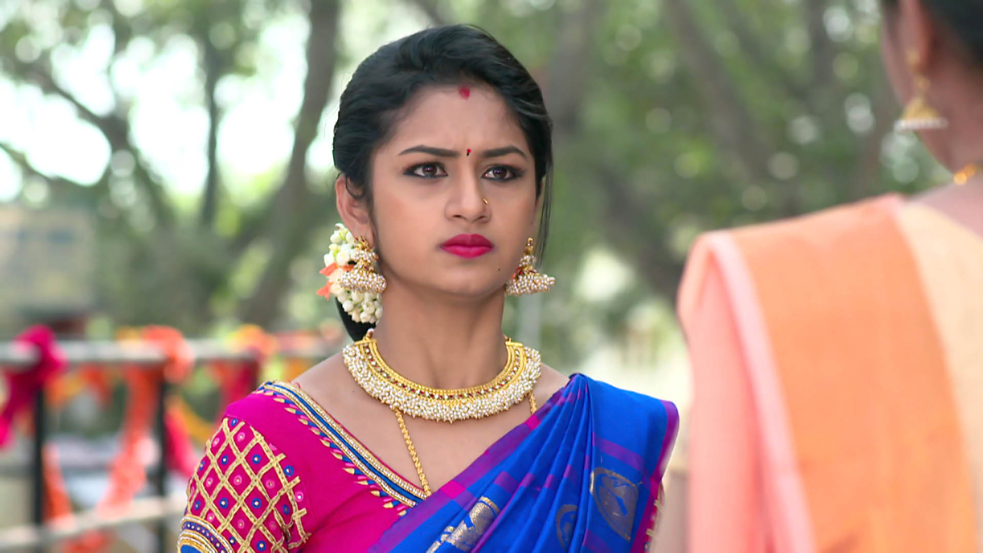 Watch Meera Suspects Rohini, Prasad Online
