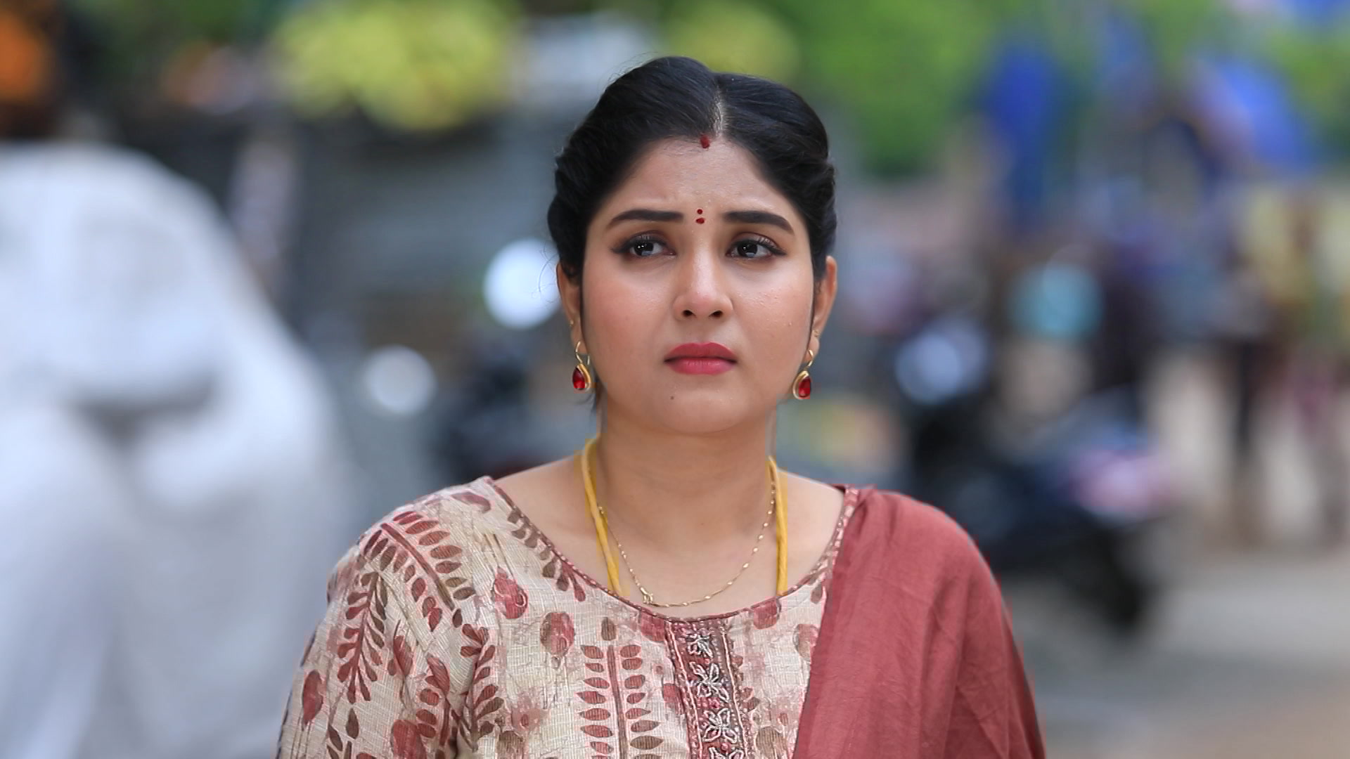 Stream Senthil Meets Arasi Season 3 Episode 527 – Senthil Meets Arasi on Hotstar