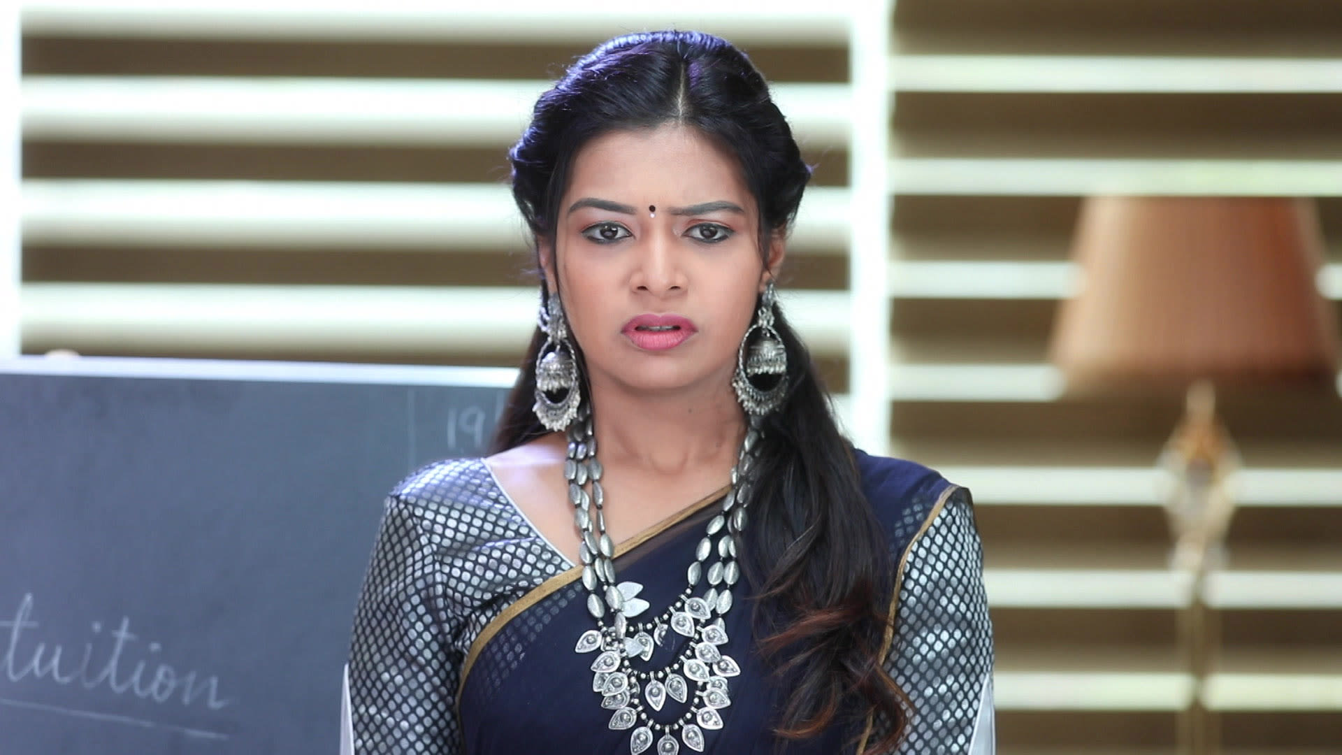 Watch Senthoora Poove S1 Episode 4 on JioHotstar