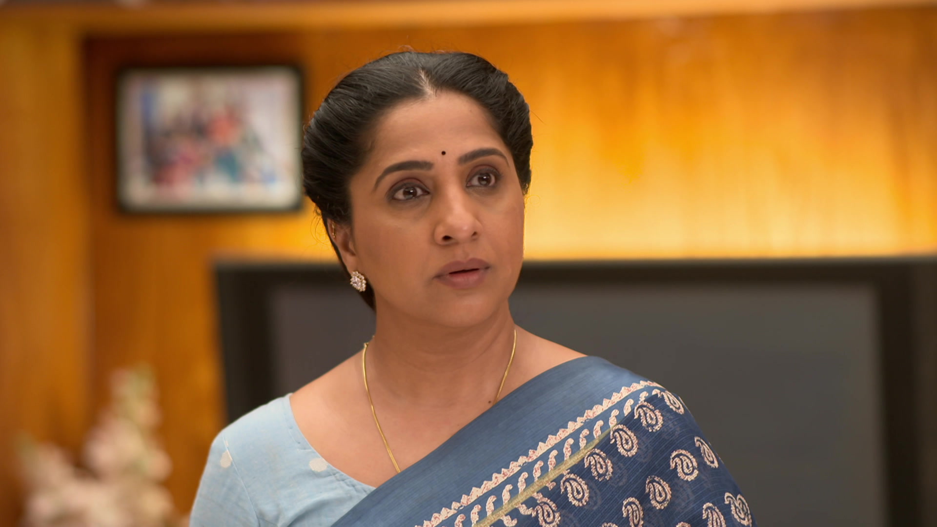 Watch Aai Kuthe Kaay Karte S1 Episode 1424 on JioHotstar