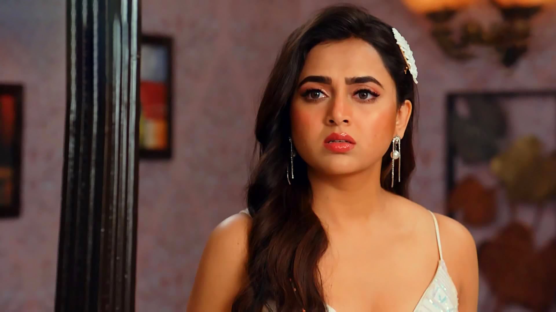 Prathna falls in love! - JioHotstar