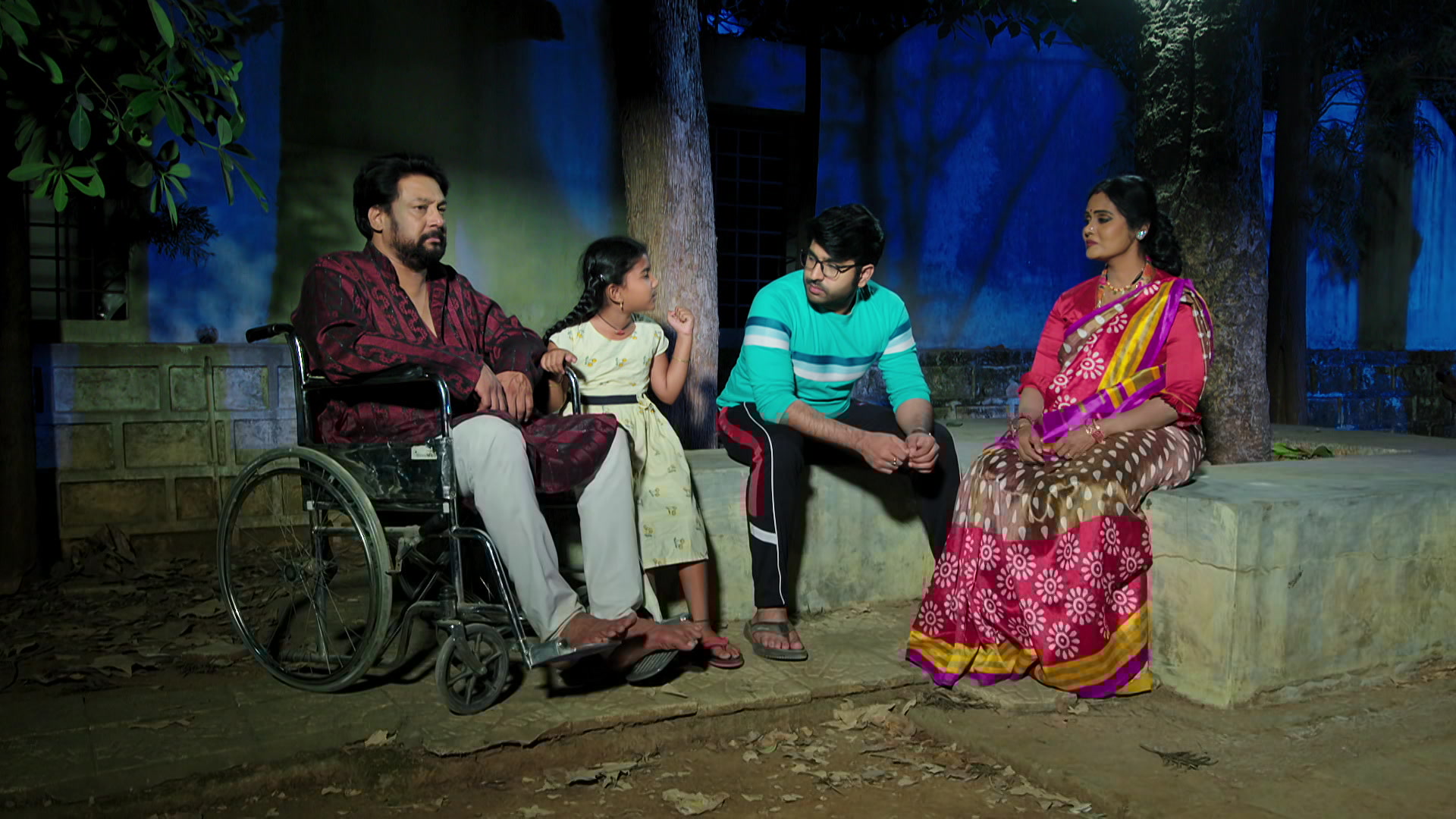 Watch Kutti Consoles Hymavathi Online