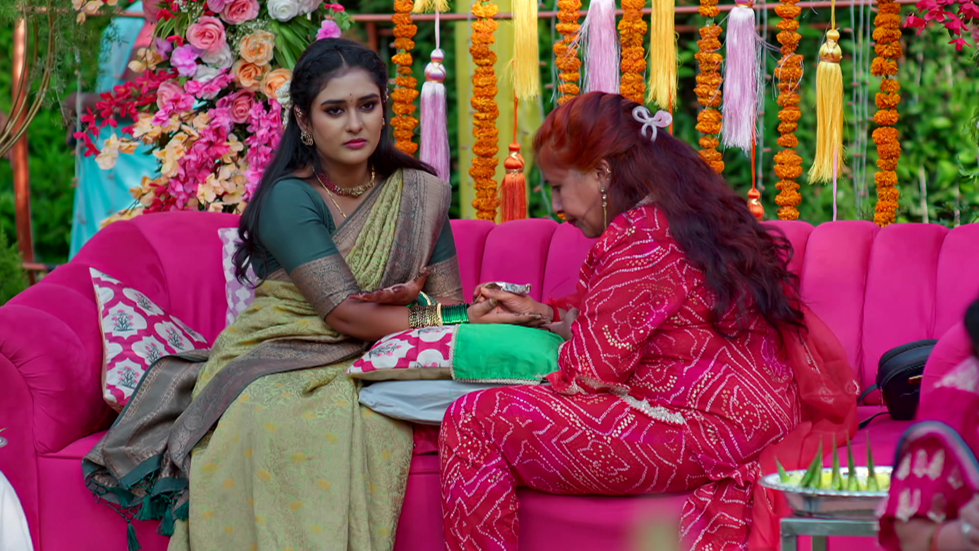 Watch Sharade S1 Episode 262 on JioHotstar