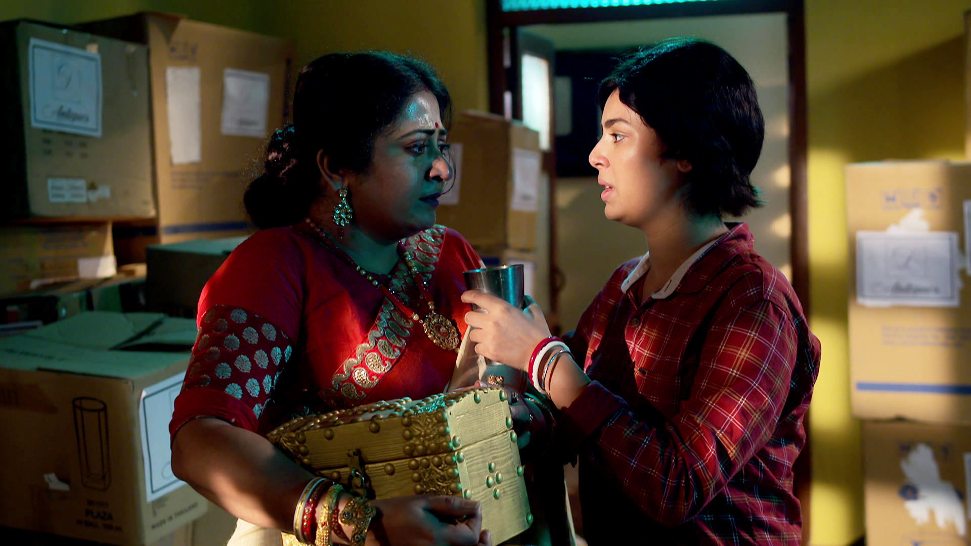 Watch Gaatchora S1 Episode 273 on JioHotstar