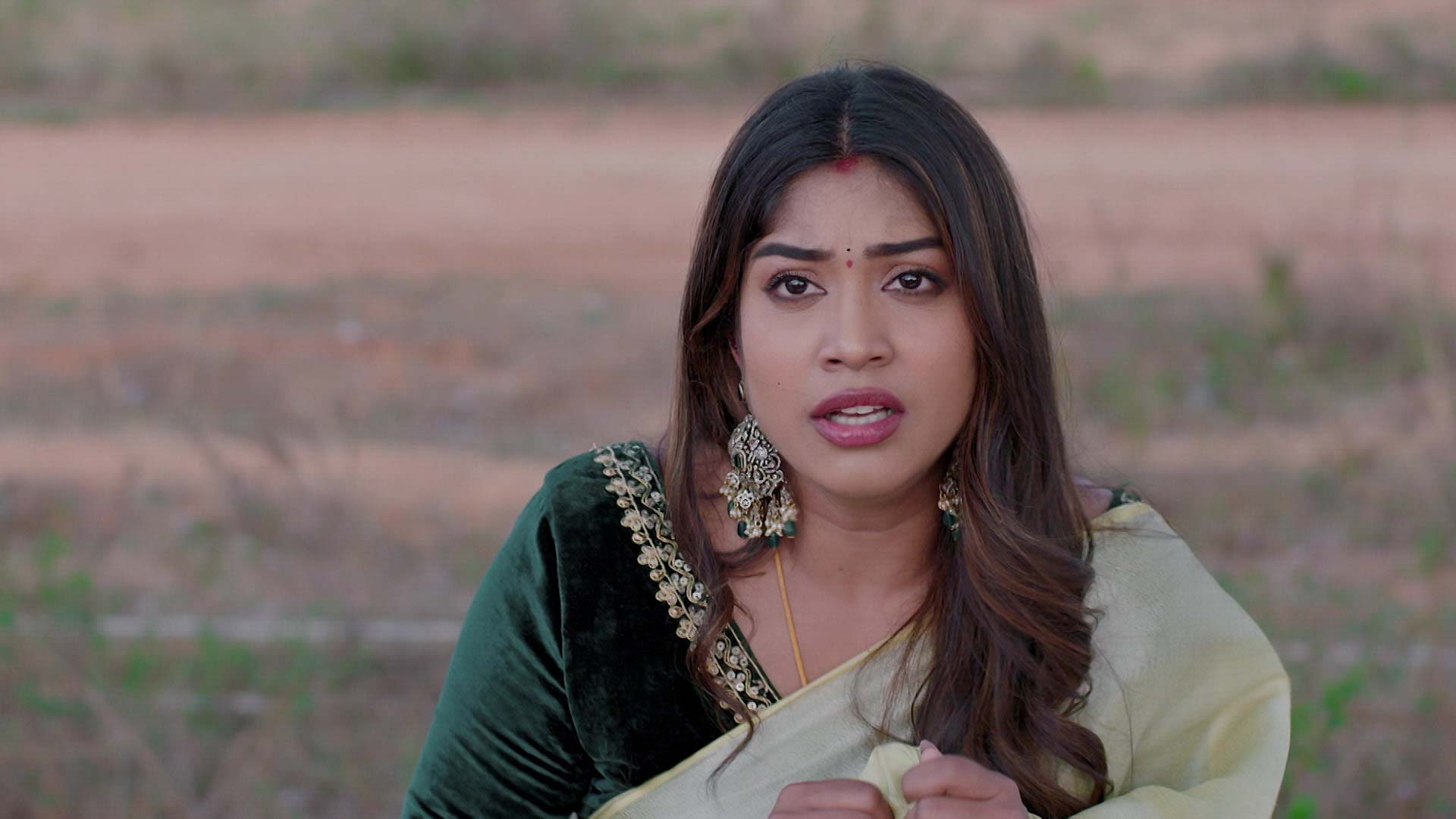 Watch Avanu Matthe Shravani Episode 517 on JioHotstar