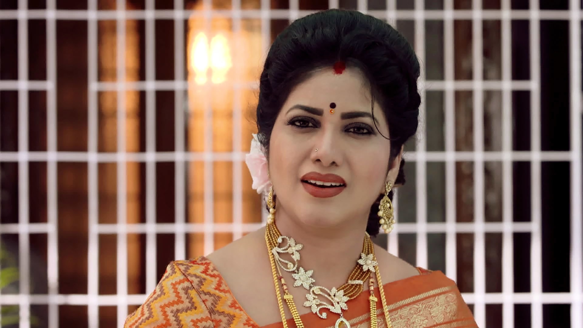 Watch Sethulakshmi Ridicules Karthik Online