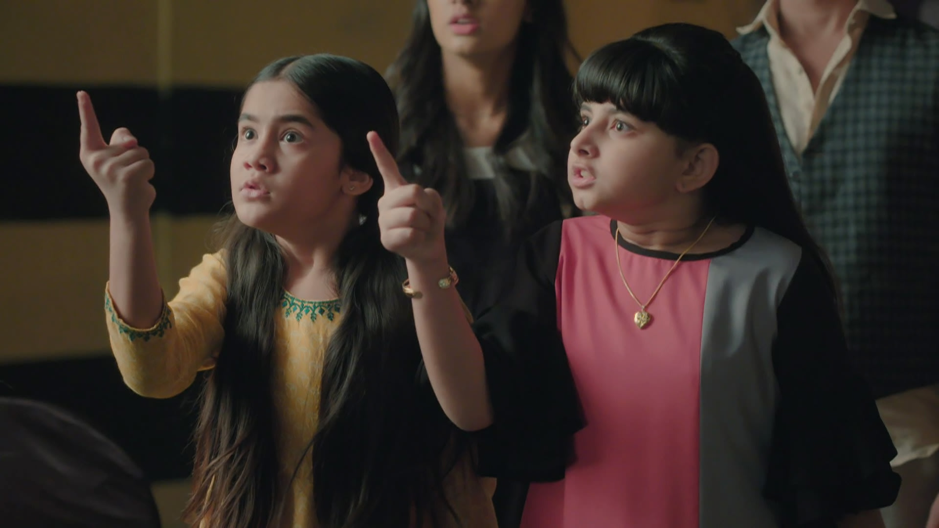 Watch Kulfi Kumar Bajewala S1 Episode 369 on JioHotstar