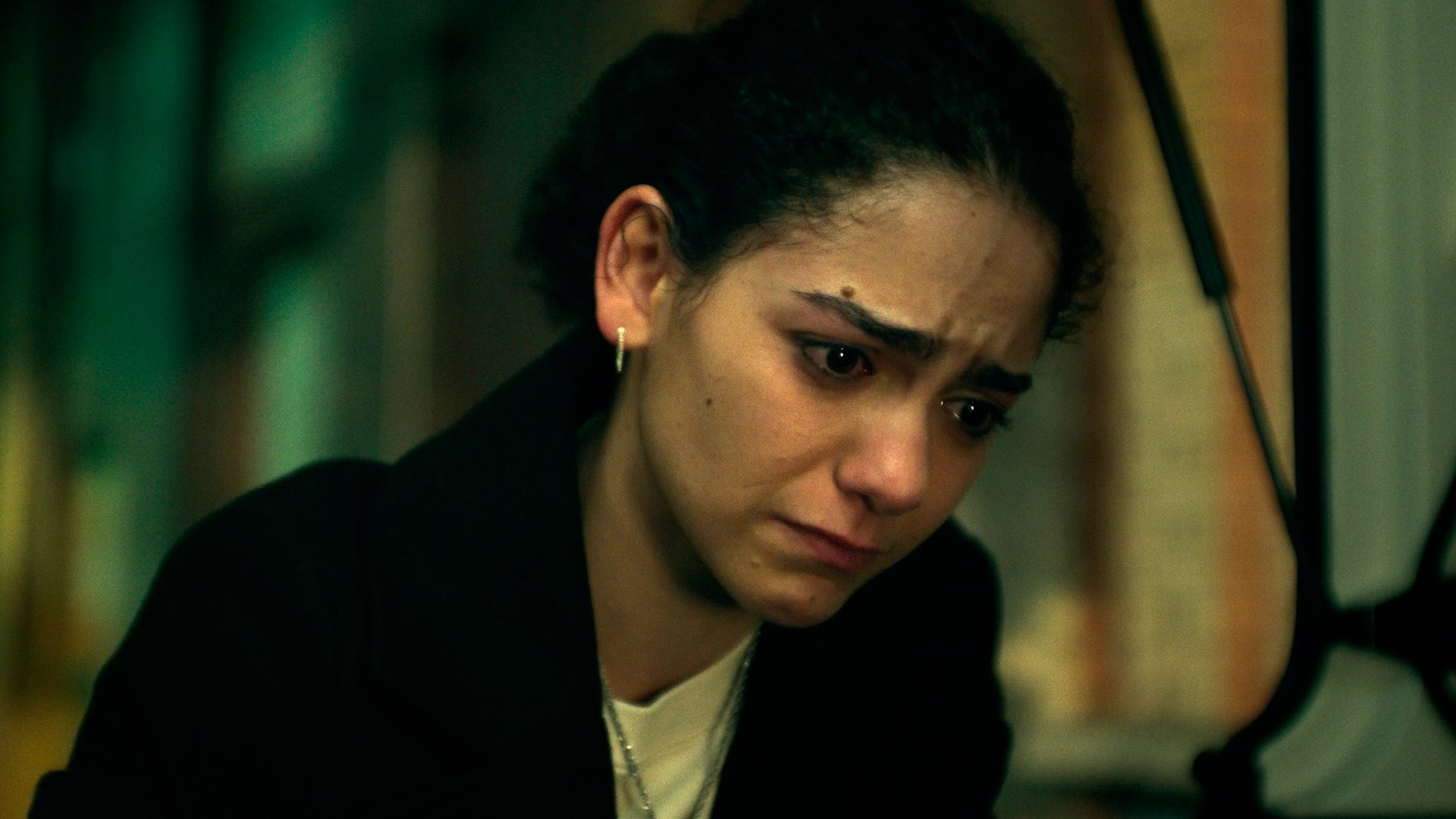 Watch Gangs Of London S3 Episode 7 on JioHotstar