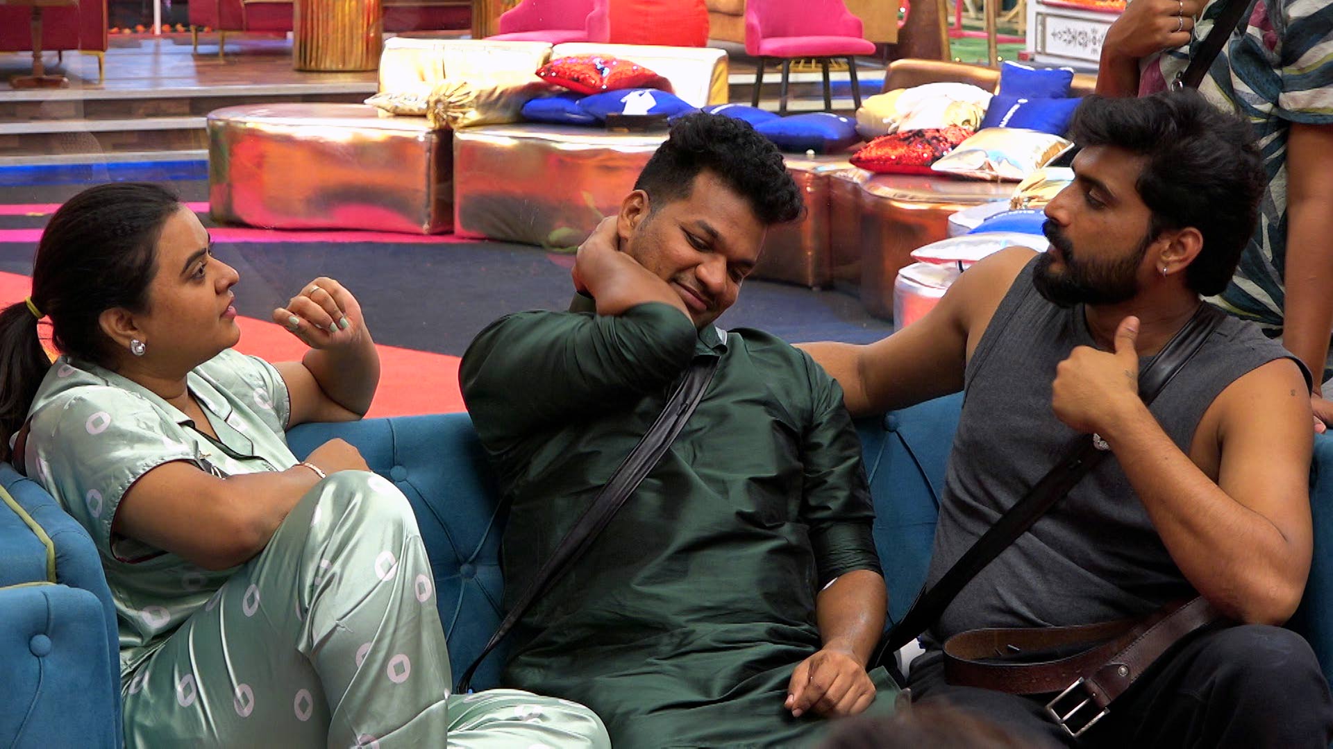 S8 Extra Cuts: Avinash's Homecoming! - JioHotstar