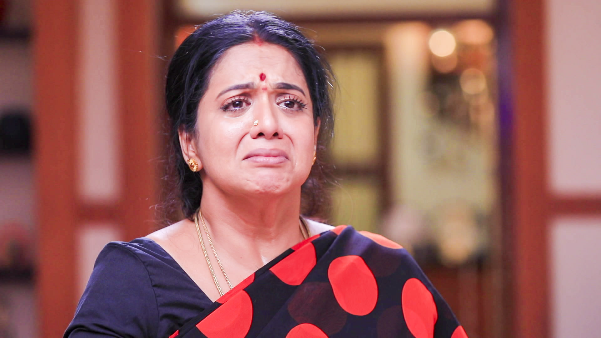 Watch Dhanam S1 Episode 14 on JioHotstar