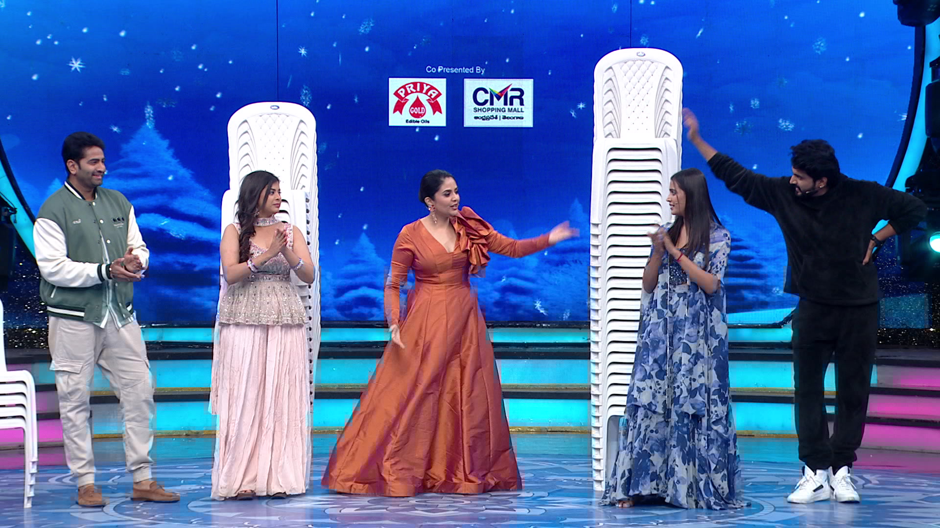 Watch New Episodes of adivaram-with-star-maa-parivaram only on Watcho