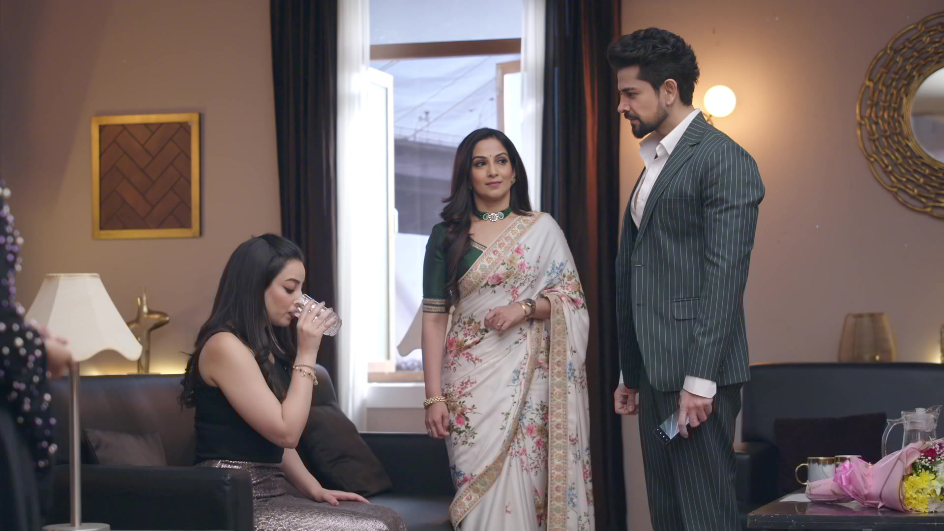 Stream Arshi Meets Siddharth Season 1 Episode 490 – Arshi Meets Siddharth on Hotstar