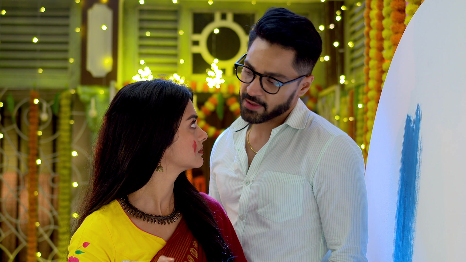 Watch Gaatchora S1 Episode 290 on JioHotstar