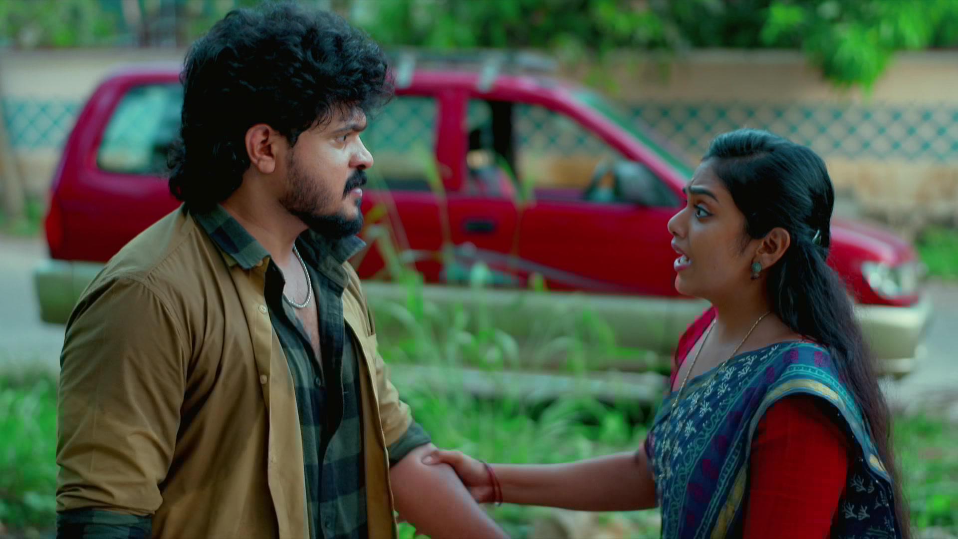 Watch Chempaneer Poovu Episode 415 on JioHotstar