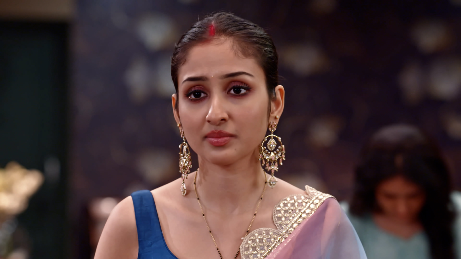 Watch Parineetii Episode 1045 on JioHotstar