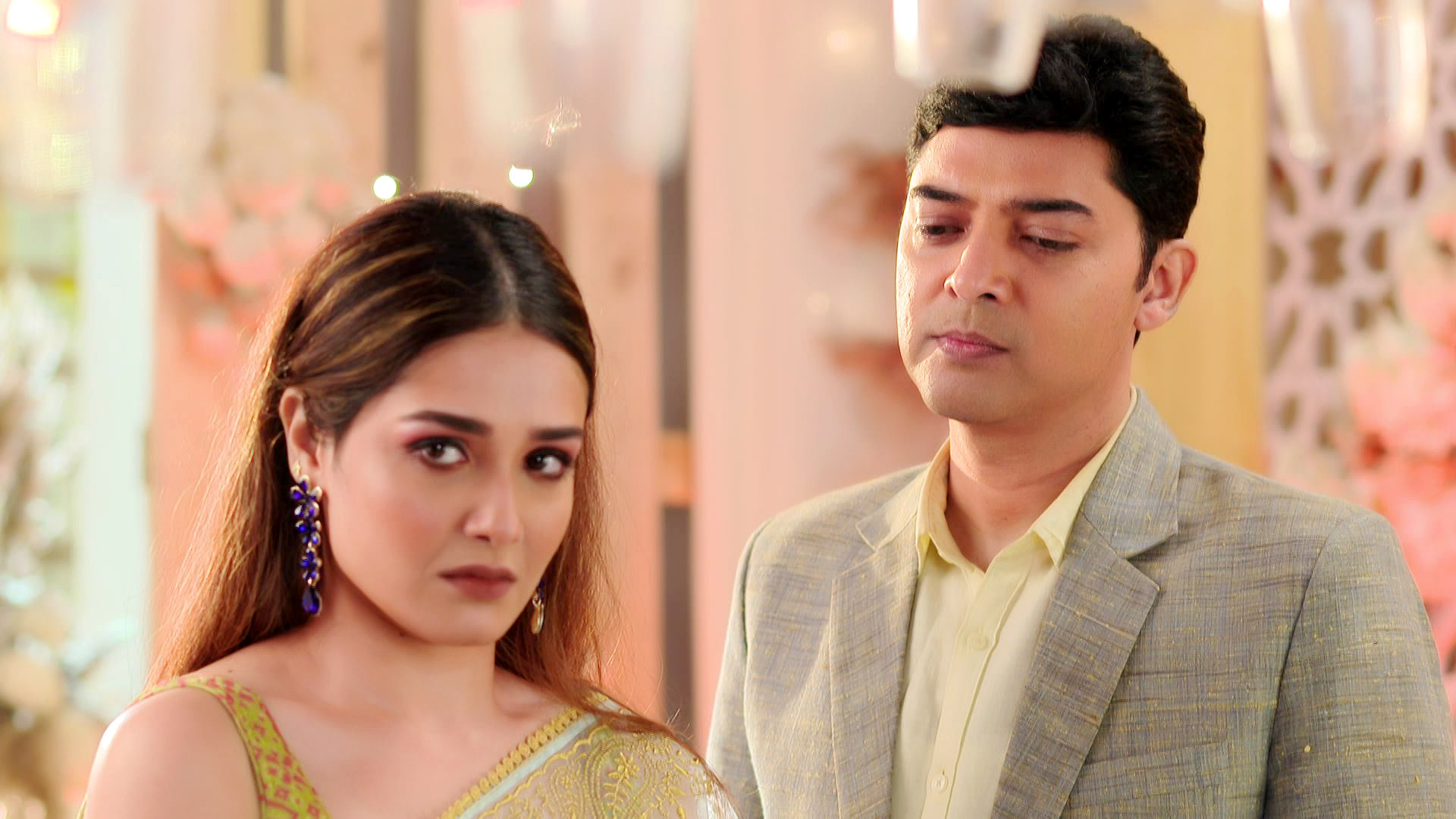 Watch Godhuli Alap Episode 41 on JioHotstar