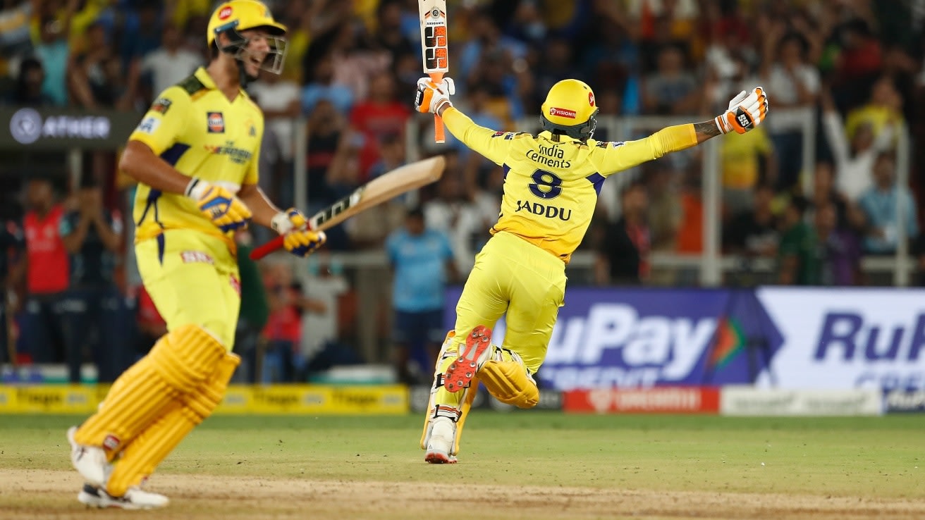 10 Off 2! Jaddu, You Beauty! CSK Champions!