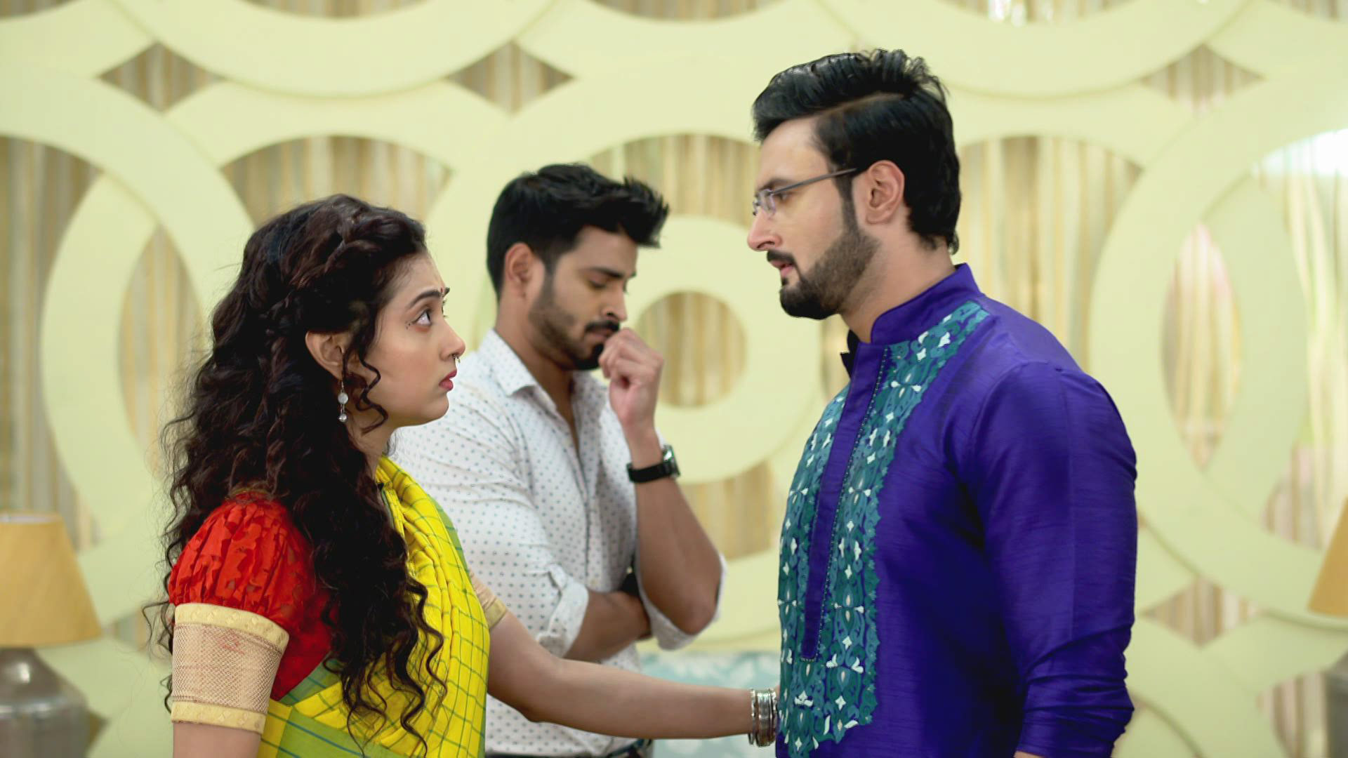 Watch Mon Phagun S1 Episode 385 on JioHotstar