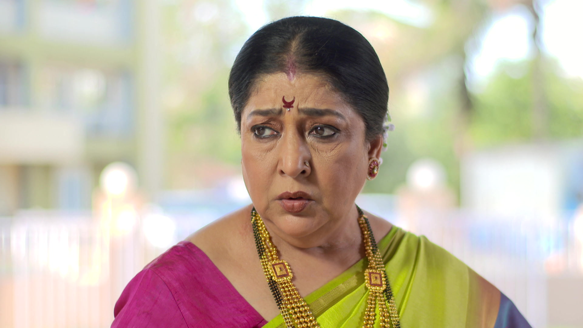 Watch Aai Kuthe Kaay Karte S1 Episode 1018 on JioHotstar