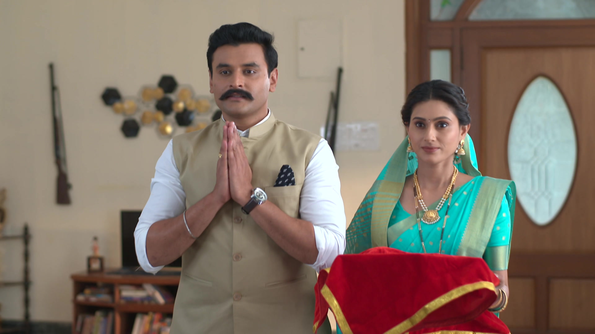 Watch Gharo Ghari Maatichya Chuli S1 Episode 10 on JioHotstar