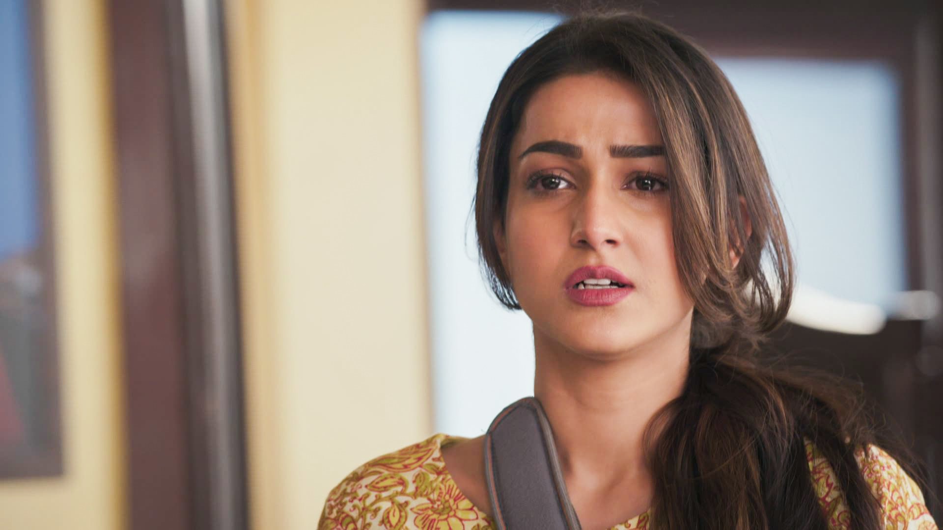 Watch Chashni S1 Episode 19 on JioHotstar