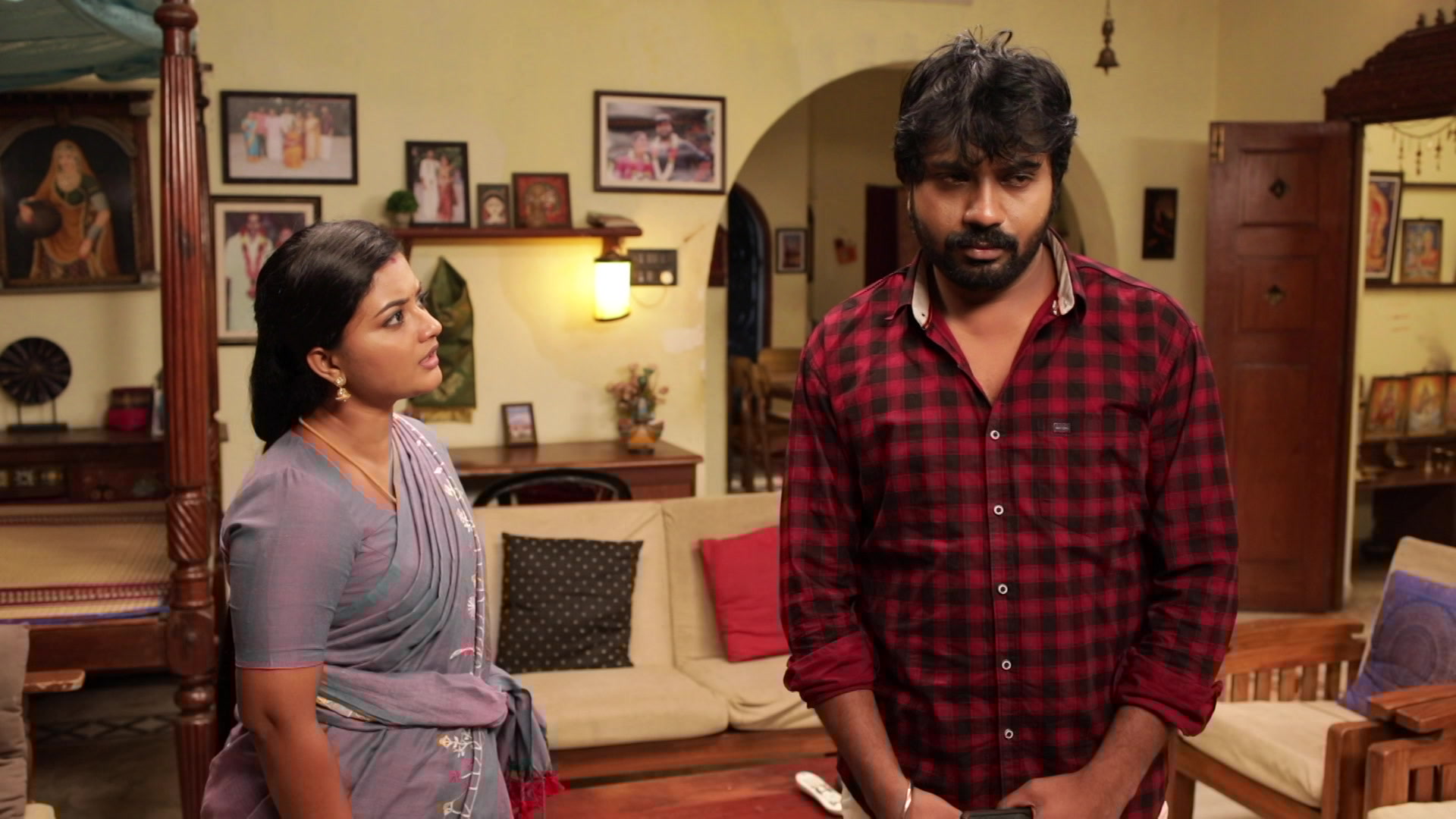 Stream Meena Confronts Muthu Season 3 Episode 591 – Meena Confronts ...