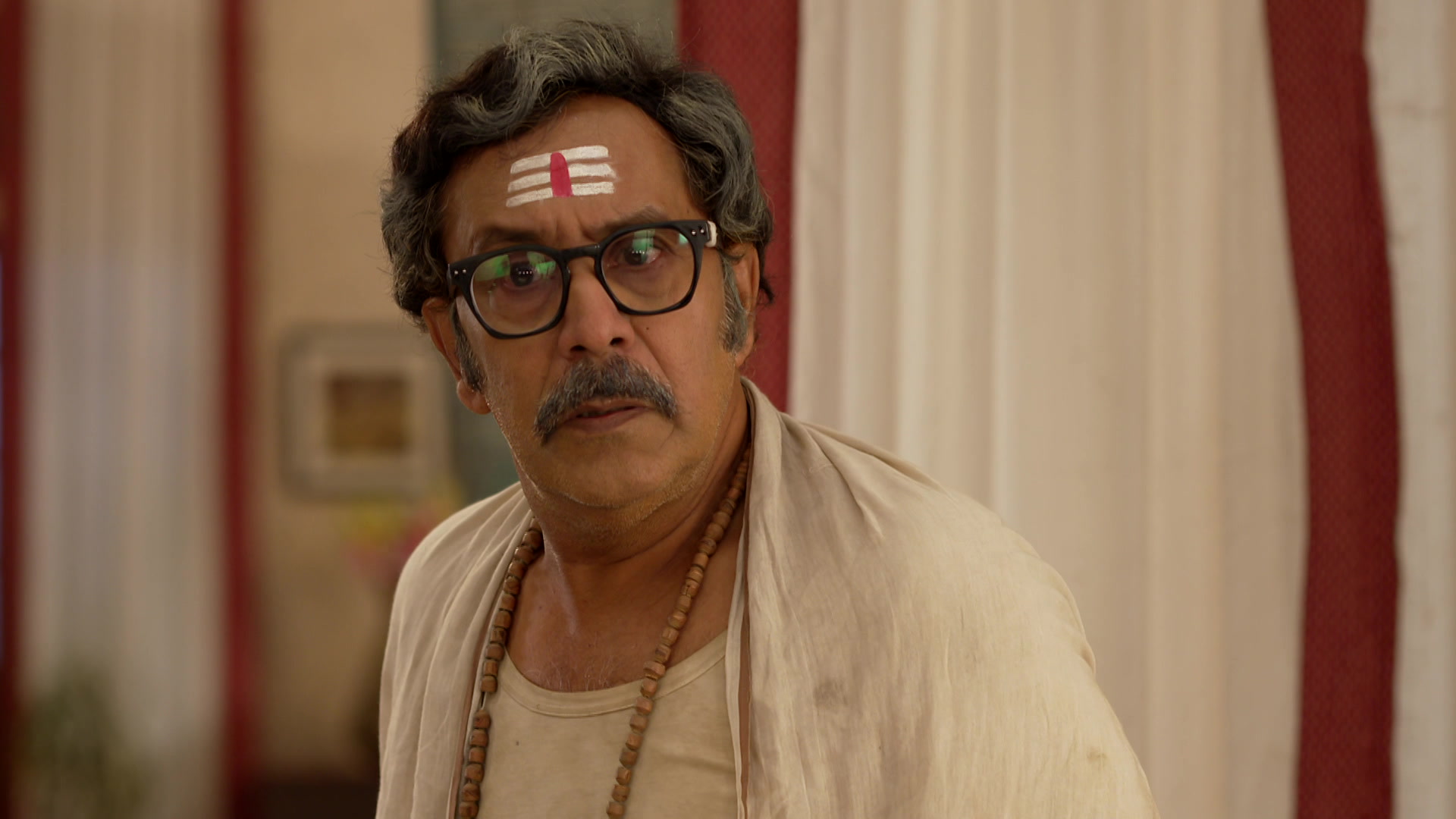 Watch Ponchomi S1 Episode 15 on JioHotstar