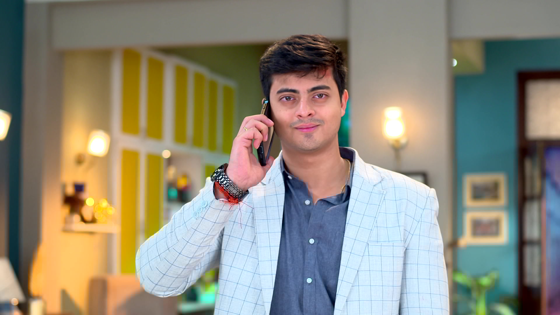 Watch Anurager Chhowa Episode 842 on JioHotstar