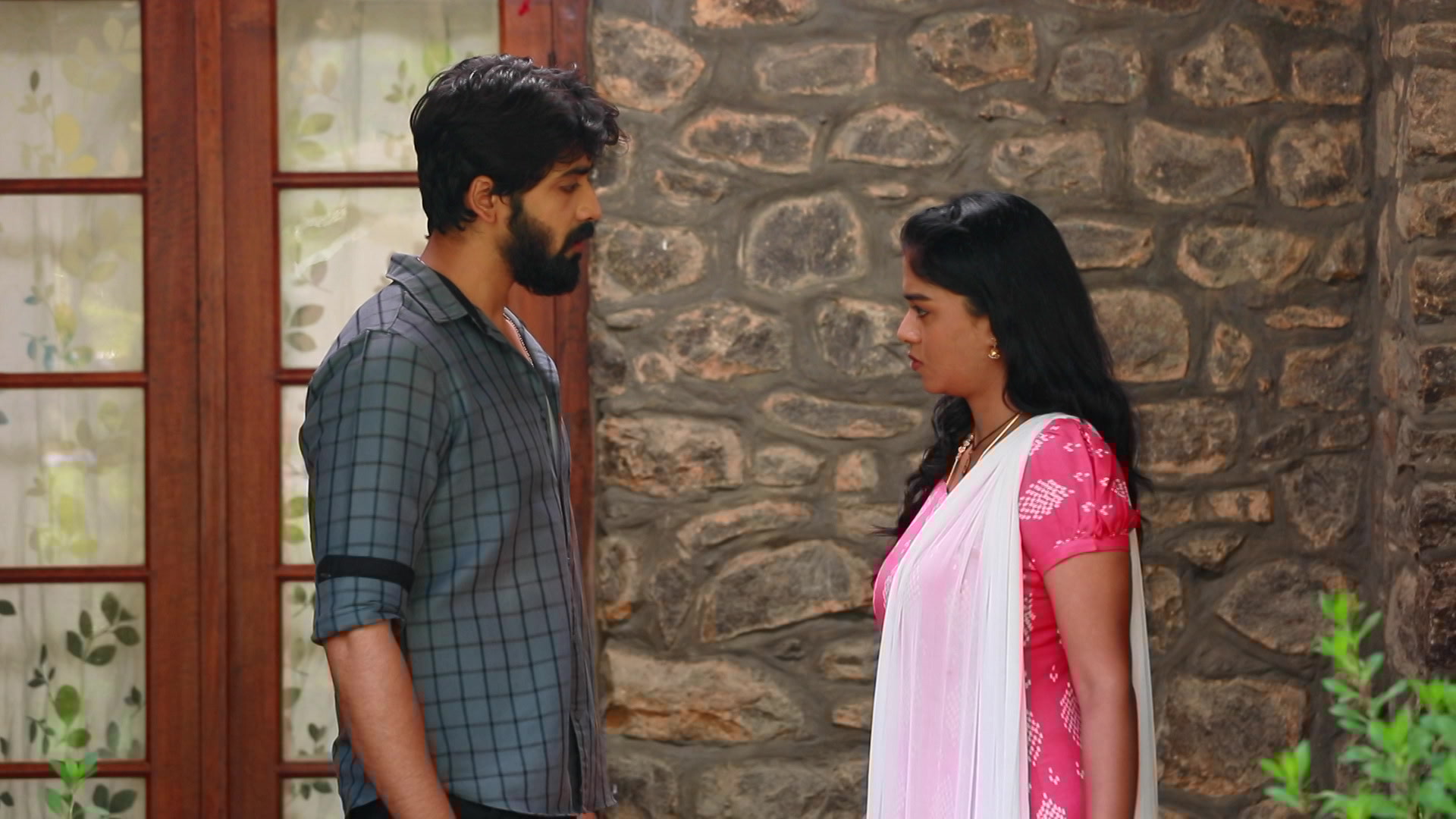 Stream Vijay Finds Kaveri Season 4 Episode 341 – Vijay Finds Kaveri on Disney+ Hotstar