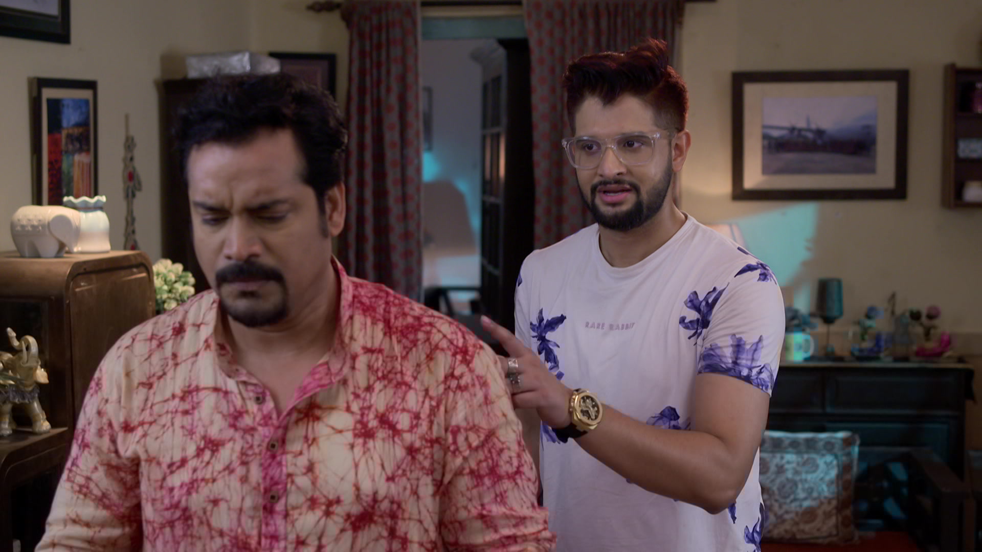 Watch Bangla Medium S1 Episode 158 on JioHotstar