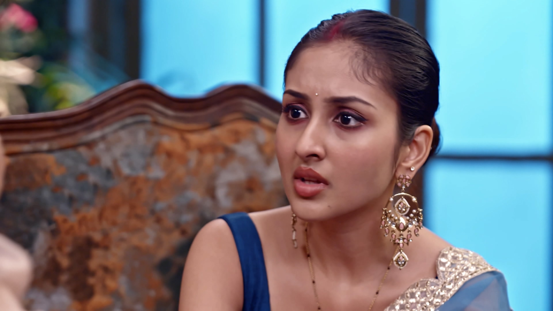 Watch Parineetii Episode 1046 on JioHotstar