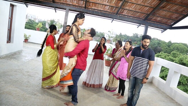 Watch Akka S1 Episode 687 on JioHotstar