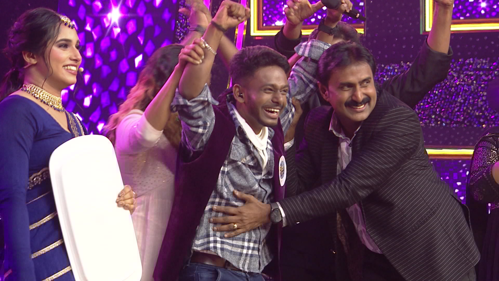 Watch Star Singer Episode 1 on JioHotstar