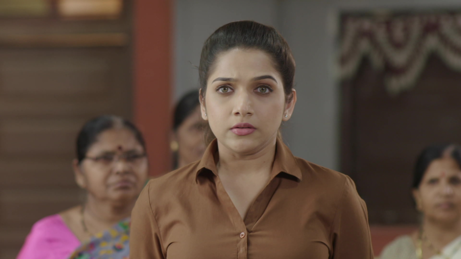 Watch Aboli Episode 1011 on JioHotstar