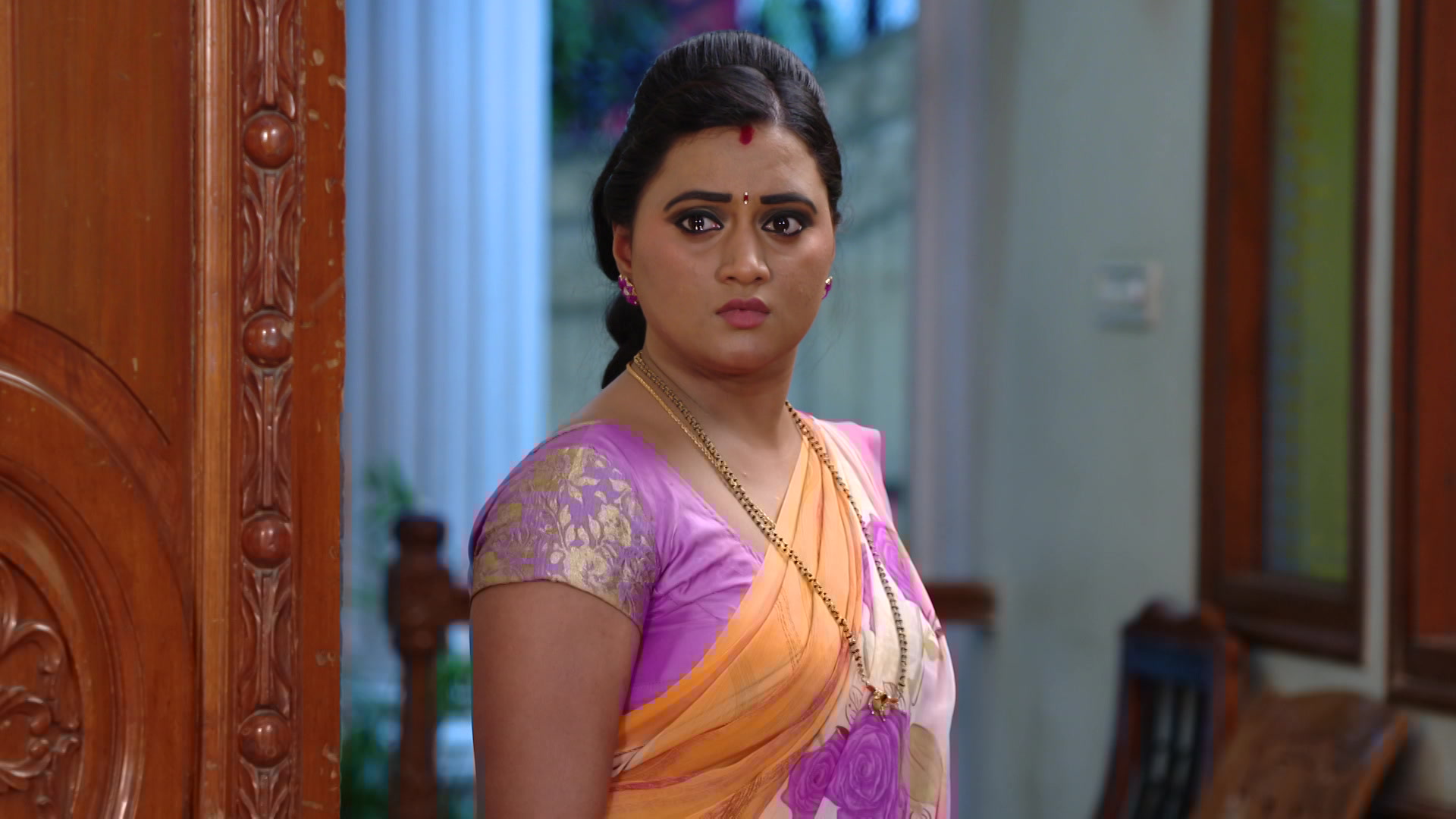 Watch Kumkuma Puvvu S8 Episode 669 on JioHotstar