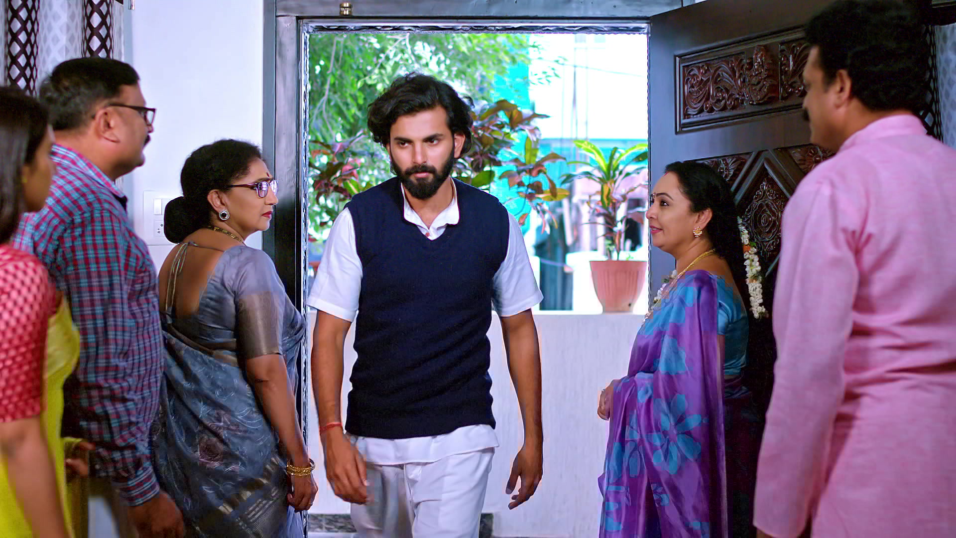 Watch Ardhangi S1 Episode 122 on JioHotstar