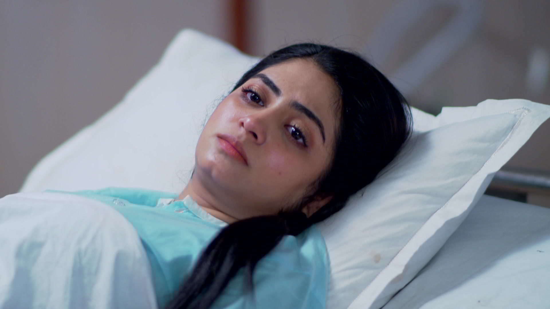 Watch Roshnai S1 Episode 324 on JioHotstar