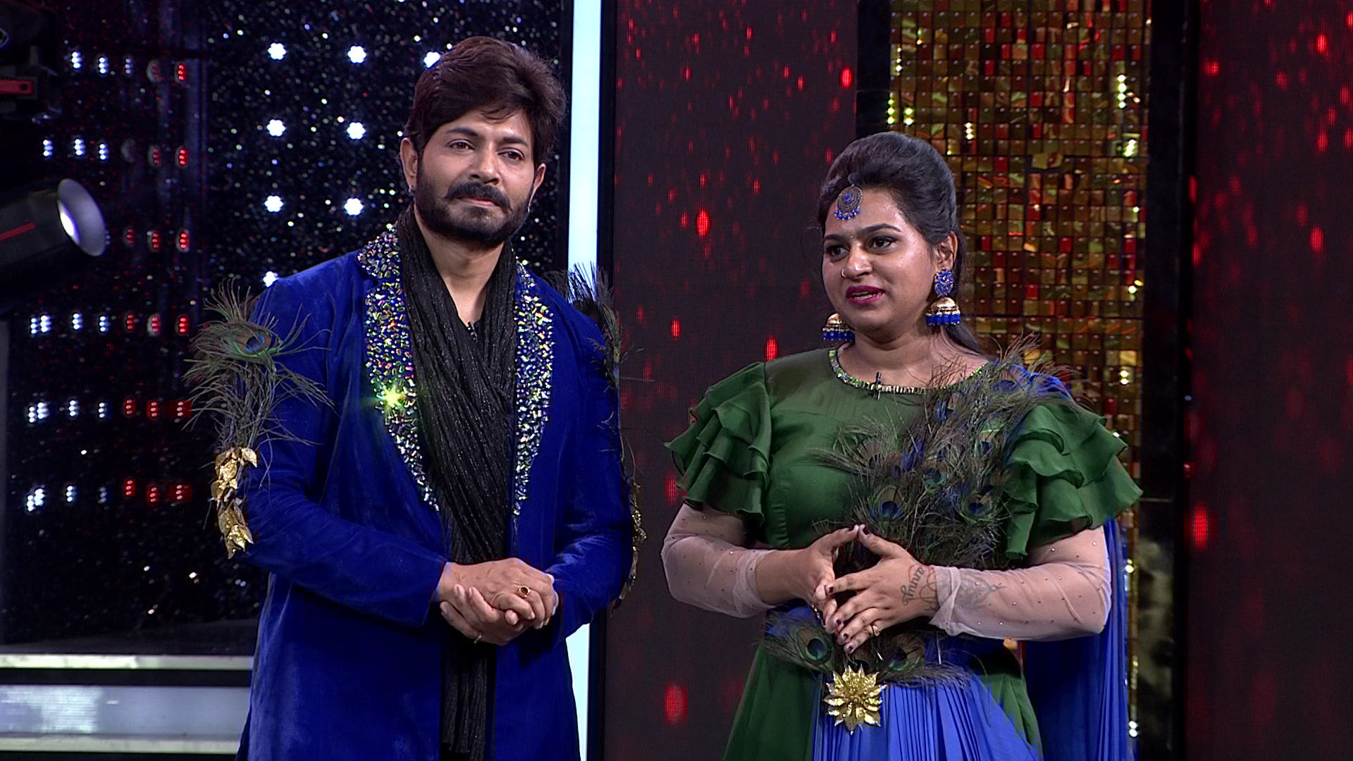 Watch Ishmart Jodi Episode 1 on JioHotstar