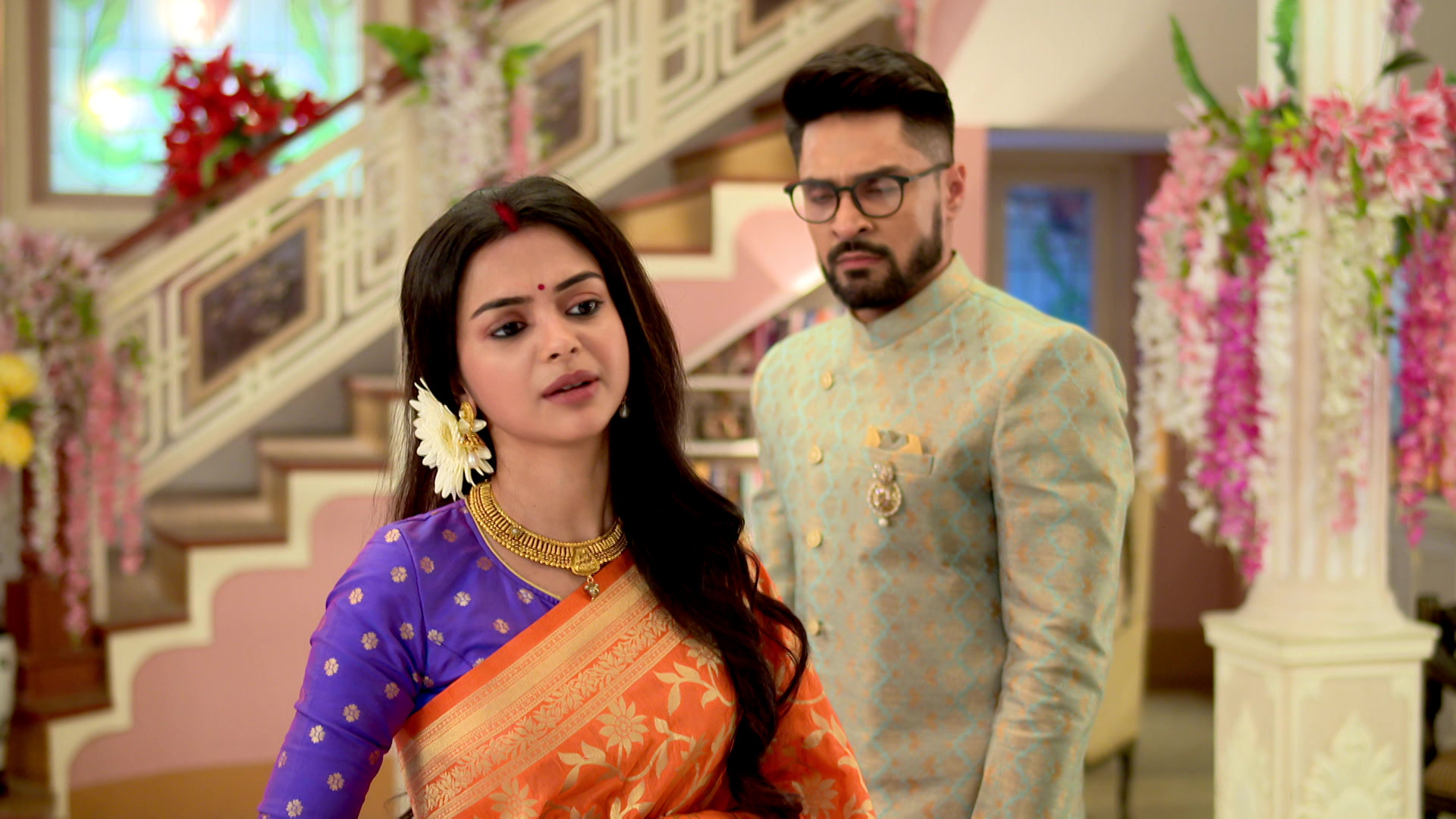 Watch Gaatchora S1 Episode 114 on JioHotstar