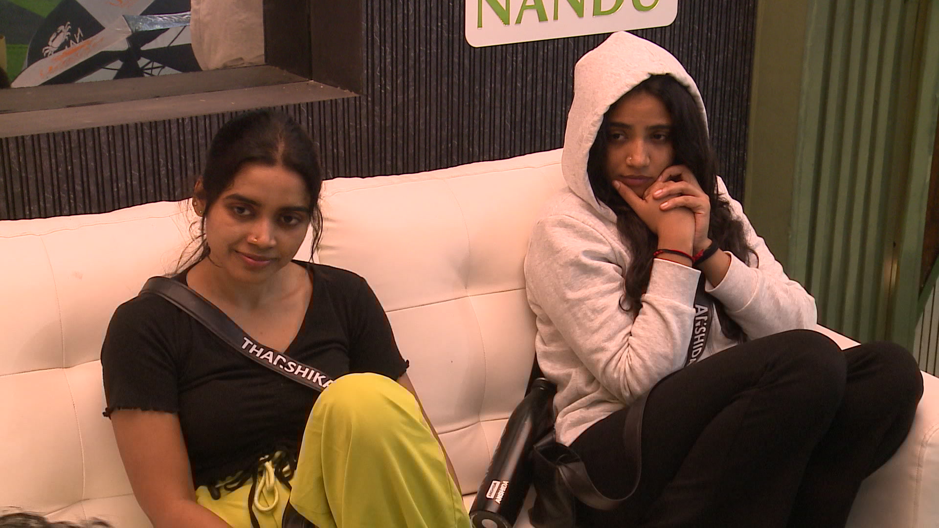 BB Tam: Housemates Discuss Raanav's Love Stories - JioHotstar