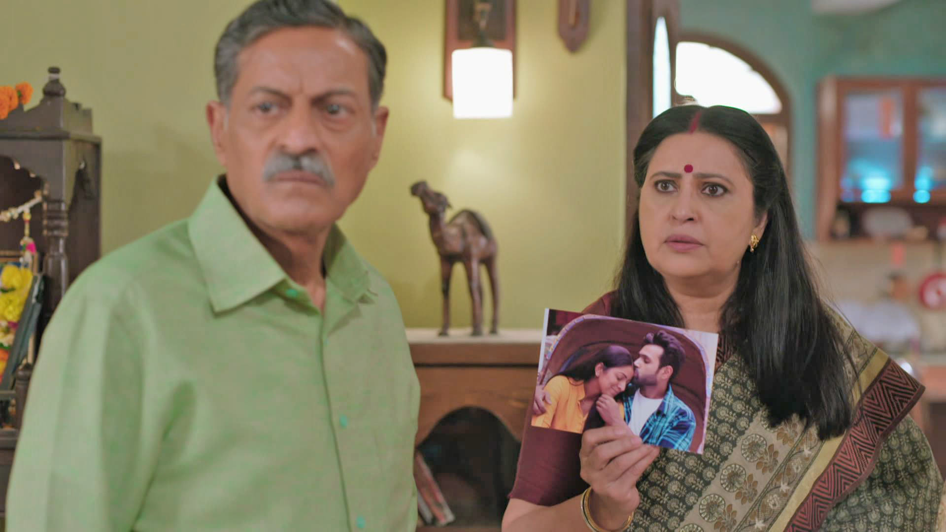 Watch Yeh Jhuki Jhuki Si Nazar S1 Episode 22 on JioHotstar