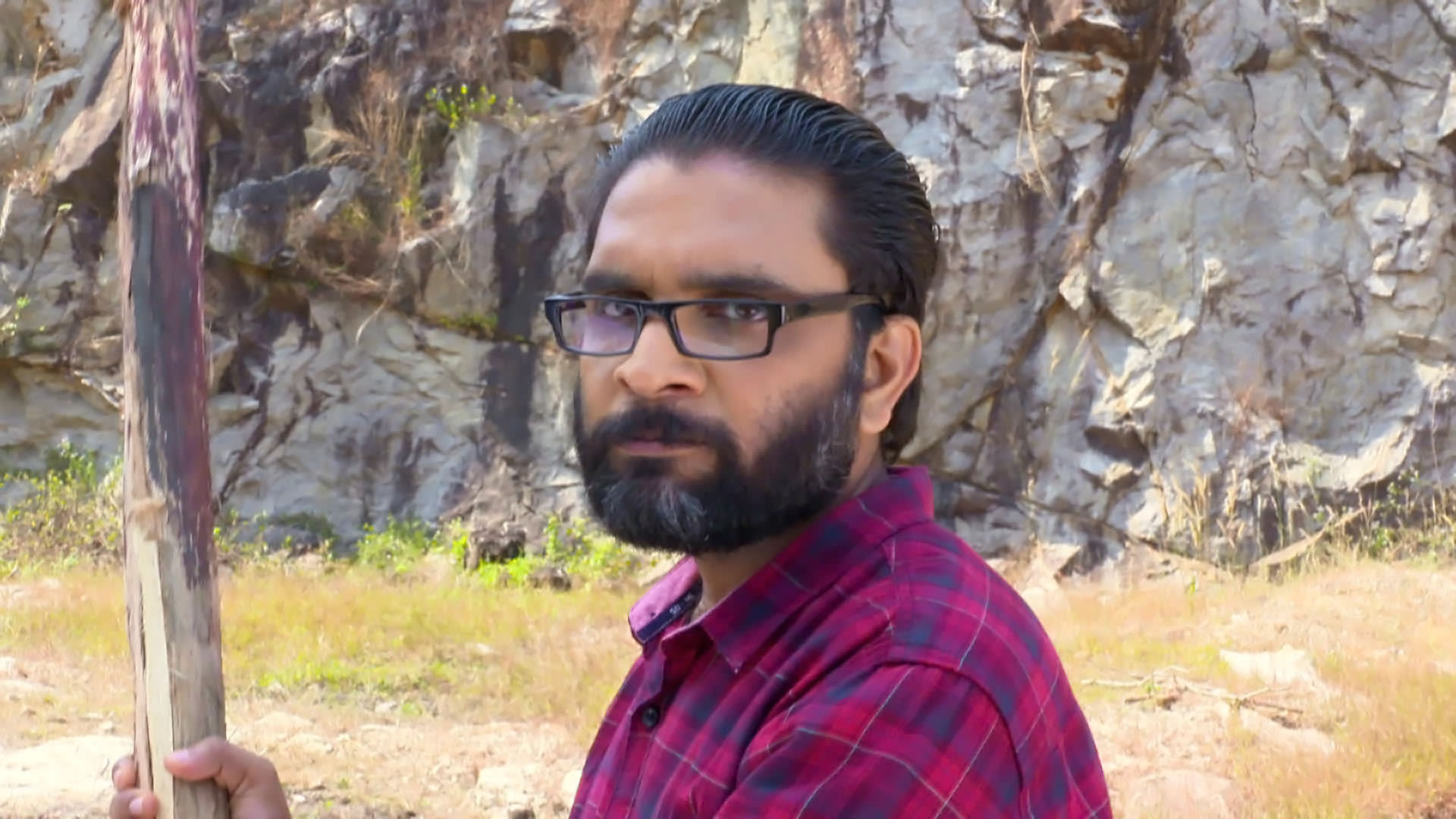 Watch Karuthamuthu S27 Episode 309 on JioHotstar