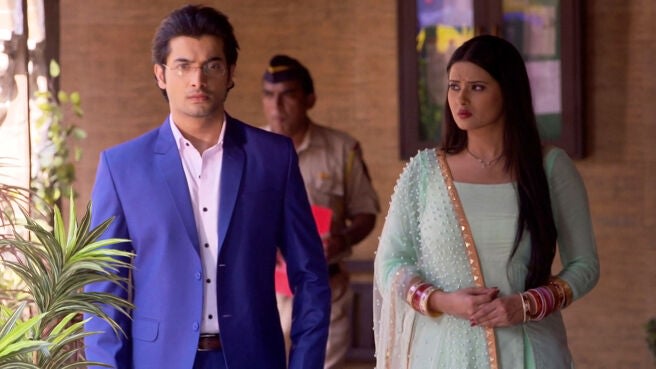 Watch Kasam - Tere Pyaar Ki S1 Episode 203 on JioHotstar