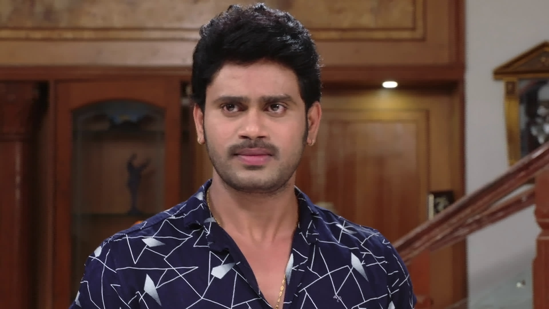 Watch Kumkuma Puvvu S8 Episode 383 on JioHotstar