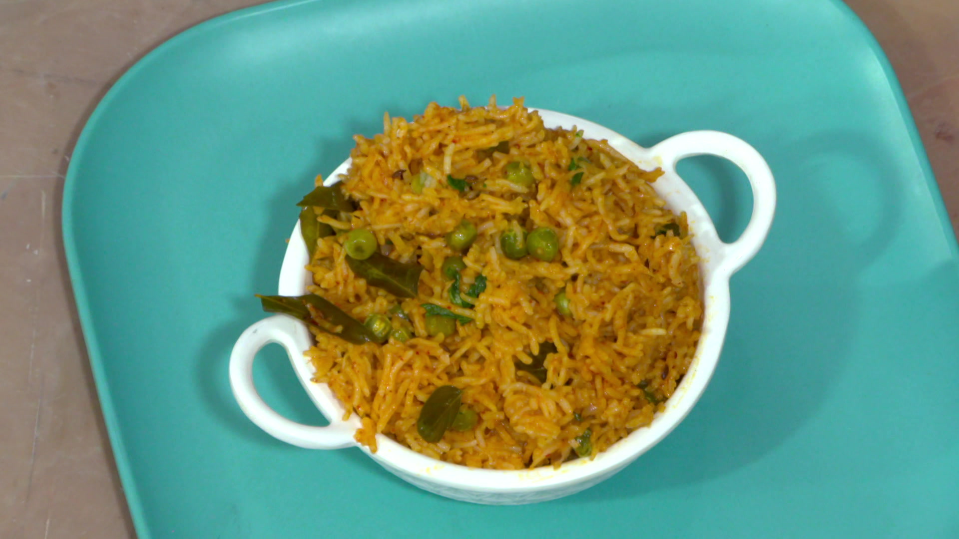 Watch Spicy Bombaat Batani Bath Online