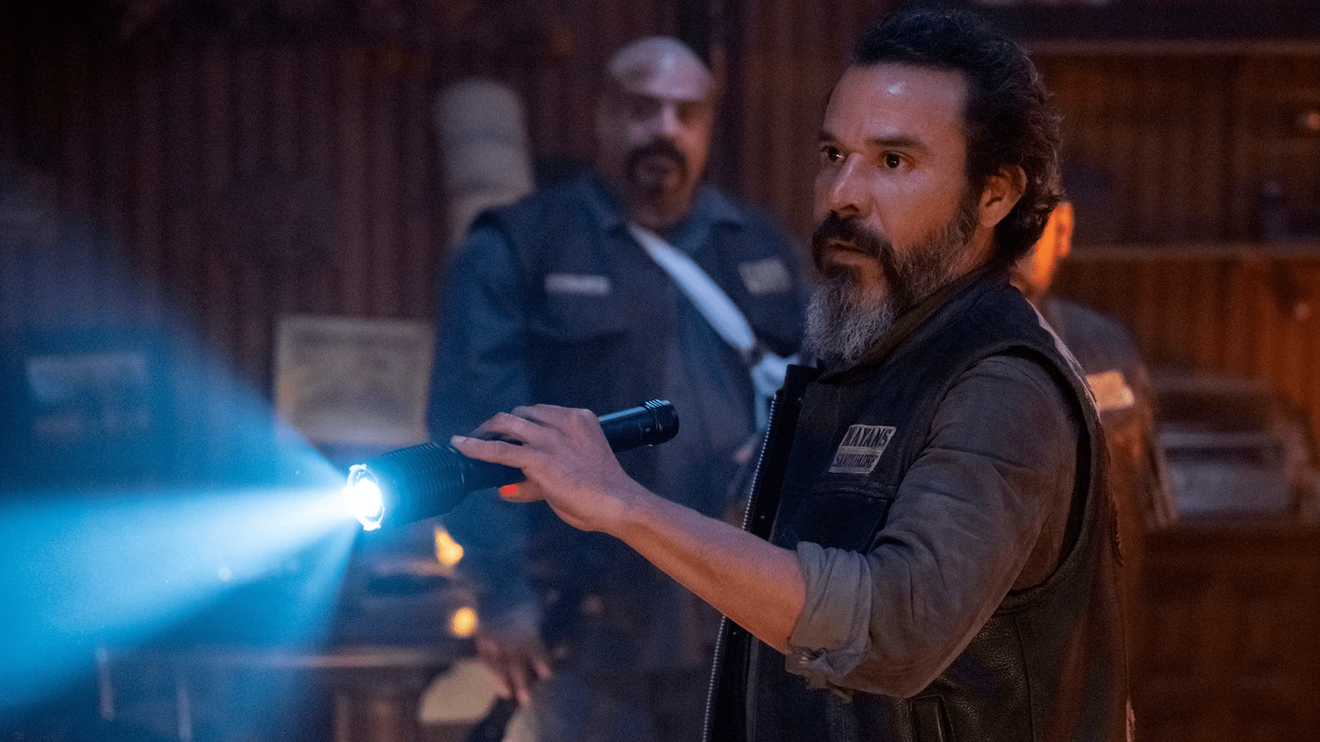 Watch Mayans M.C. S4 Episode 1 on Disney+ United Arab Emirates ...