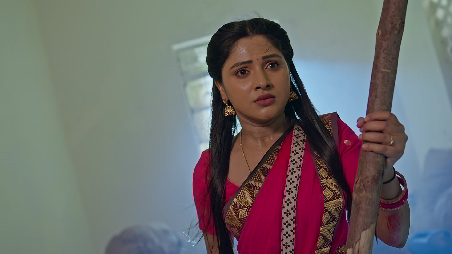 Watch Nuvvu Nenu Prema S1 Episode 600 on Disney+ Hotstar