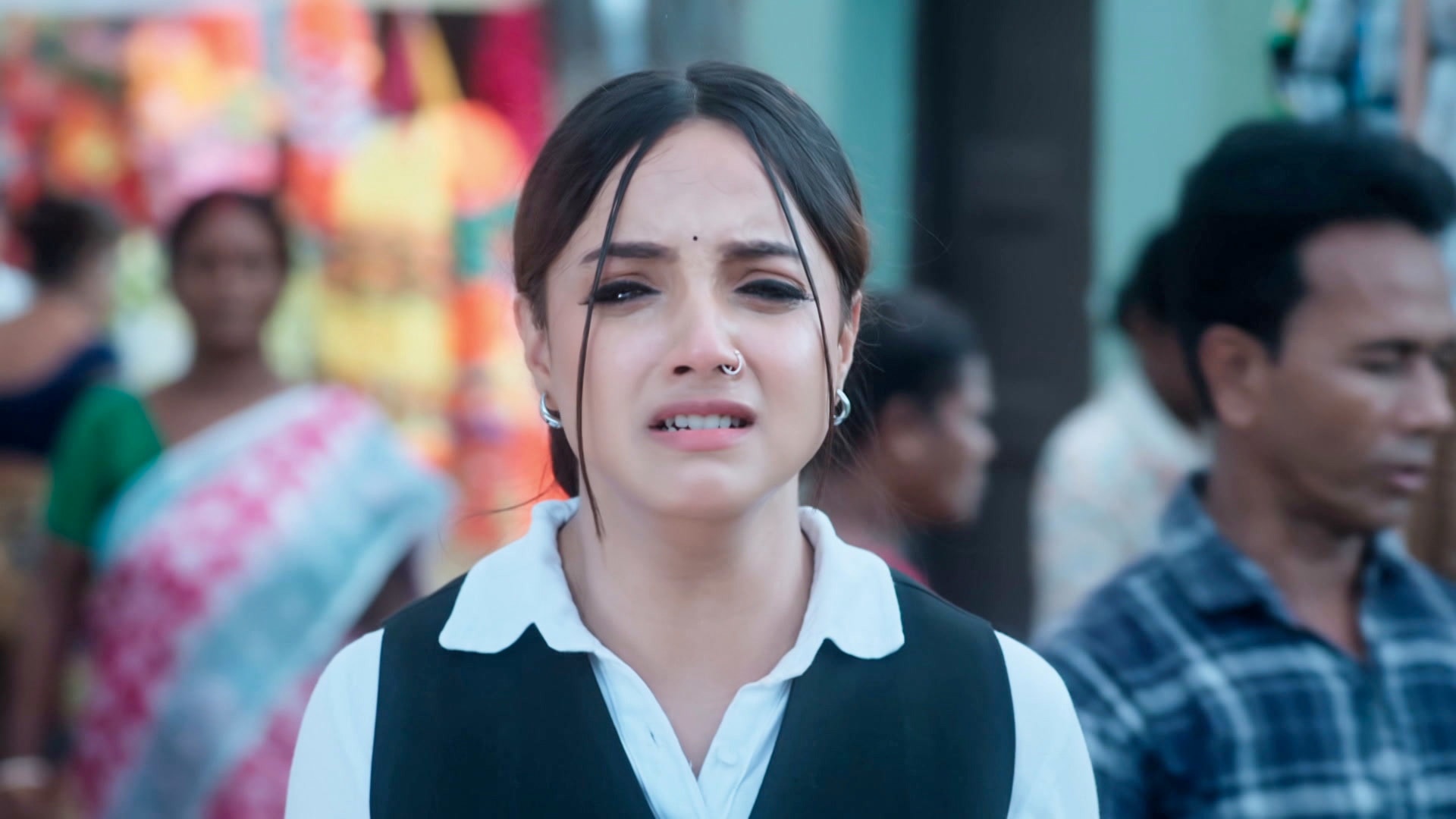 Watch Aarti Anjali Awasthi Episode 81 on JioHotstar