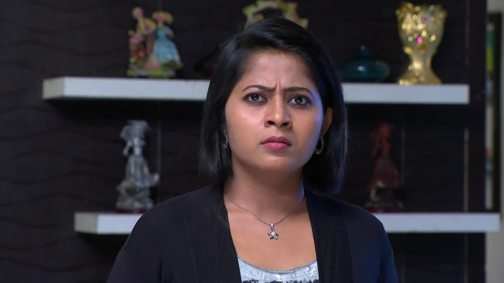 Watch Neelakuyil S1 Episode 205 on JioHotstar